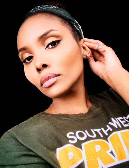 Petite Plus & Curvy Model Maeghan Signed to MMG NYC - MODELSCOUTS.COM